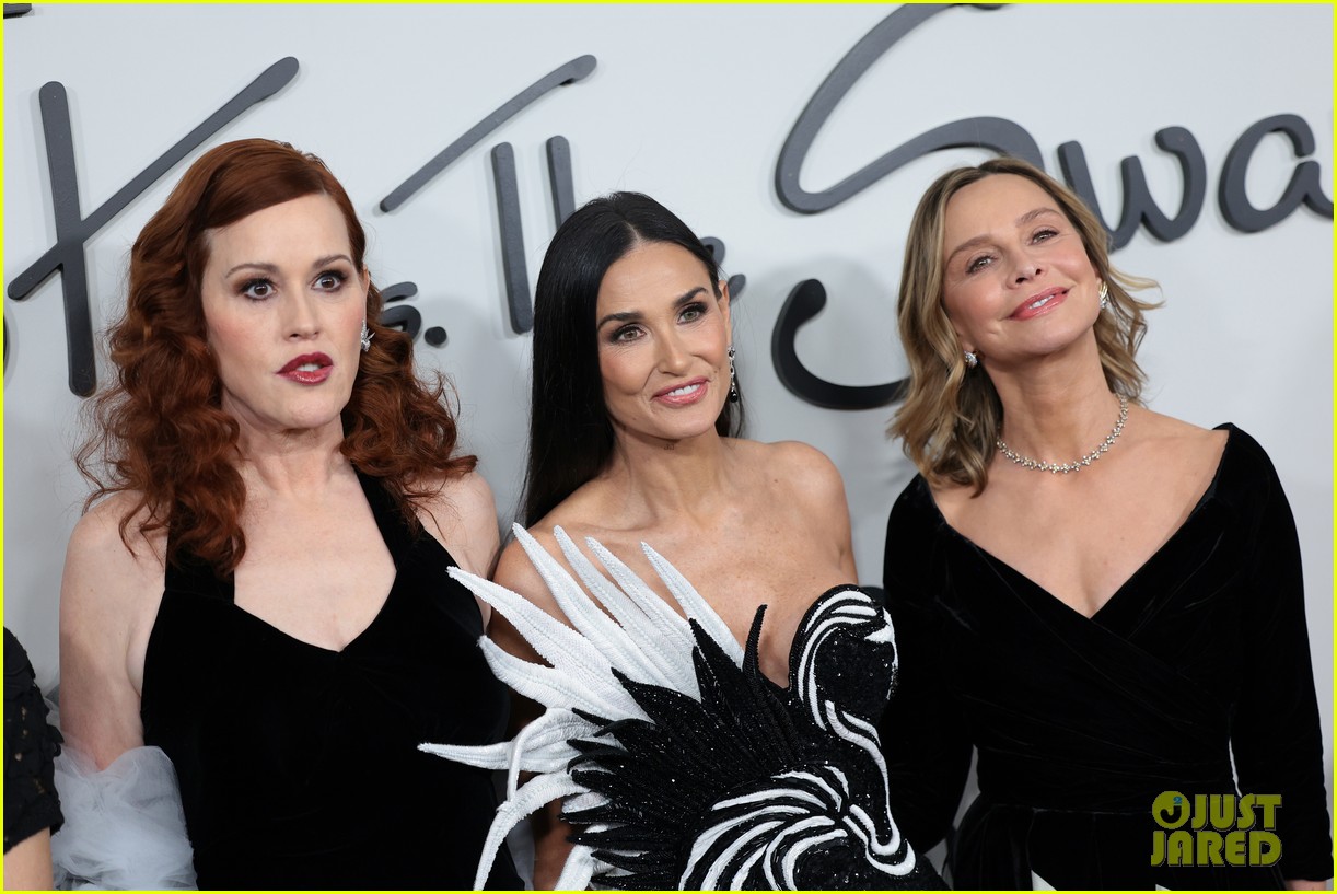 Demi Moore, Naomi Watts, Diane Lane, & More Bring the Glamour to 'Feud: Capote Vs. The Swans ...