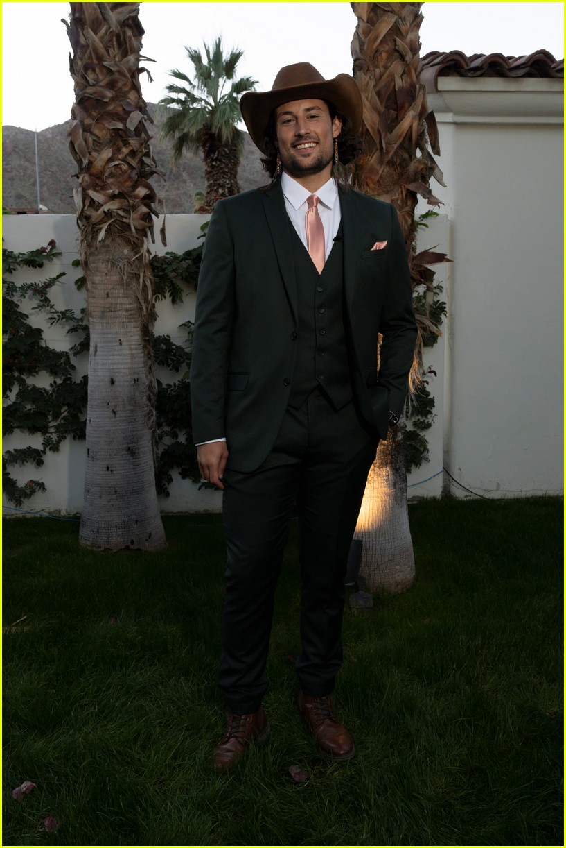 'The Golden Wedding' Full Guest List & Photos of 30+ Bachelor Nation ...