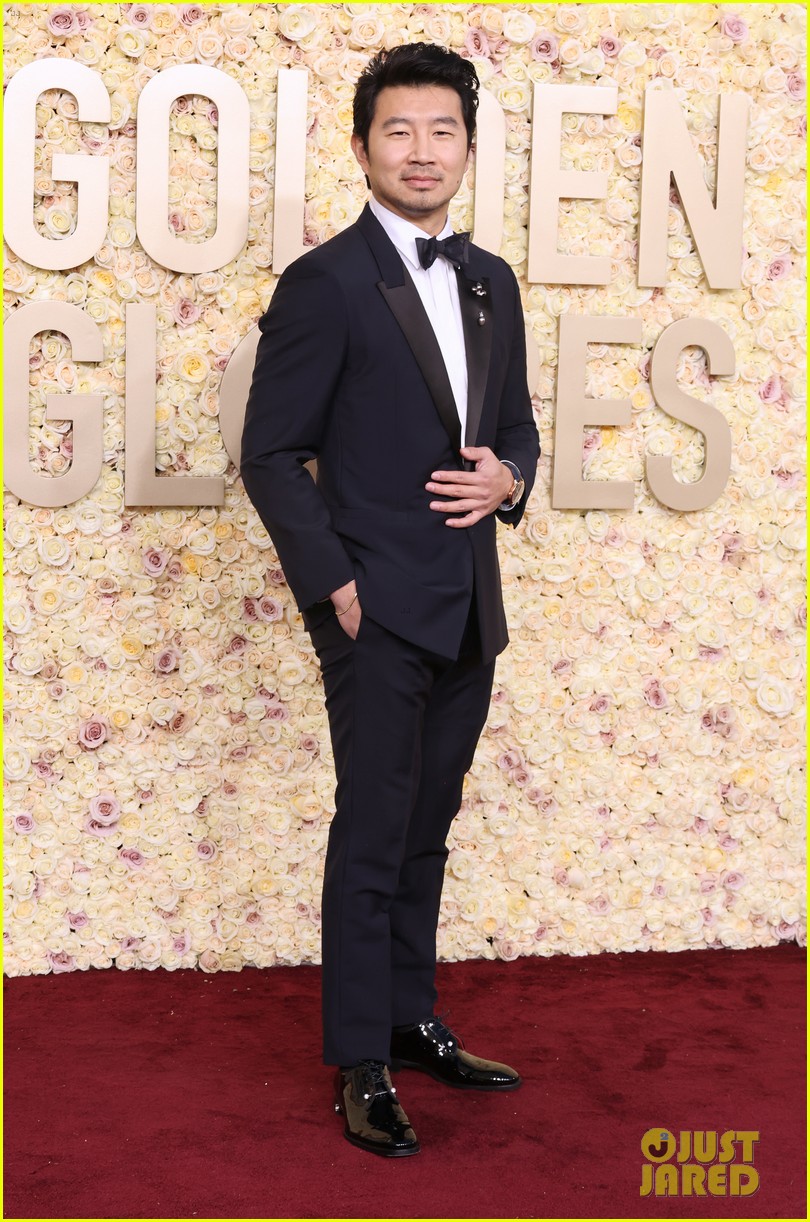 Ryan Gosling Joins 'Barbie' Co-Stars America Ferrera & Issa Rae at ...