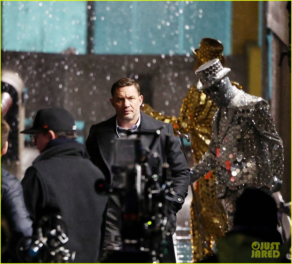 Tom Hardy Films New Jo Malone Cologne Commercial in London: Photo ...