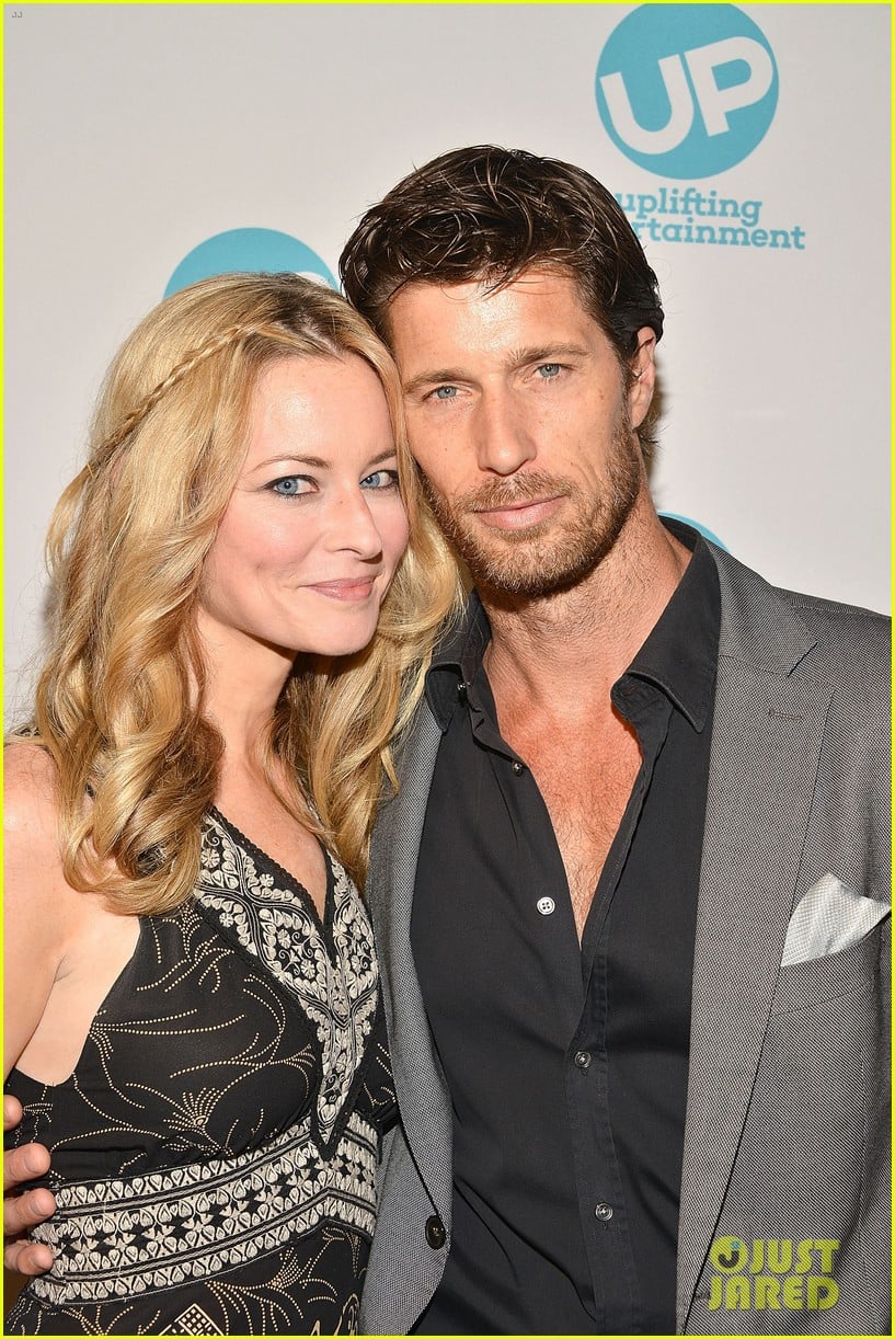 Is Rib Hillis Single or Married? The 'Jim Bridger' Actor's Wife Is a ...