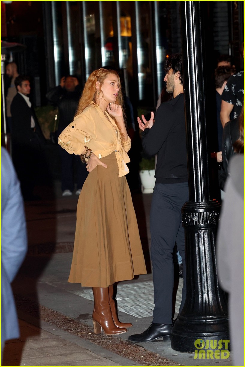Blake Lively & Justin Baldoni Share Passionate On-Screen Kiss While Filming 'It Ends With Us ...