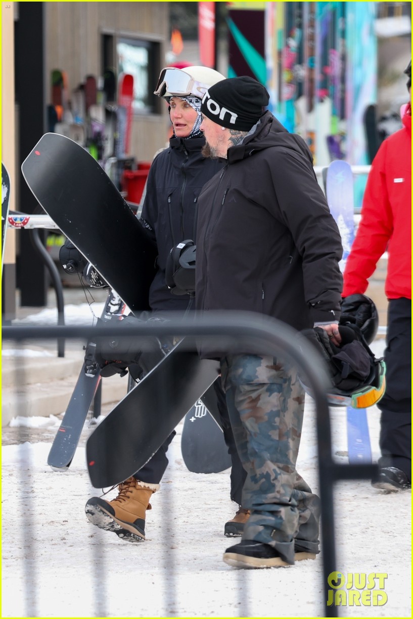 Cameron Diaz & Husband Benji Madden Hit the Slopes to Do Some ...