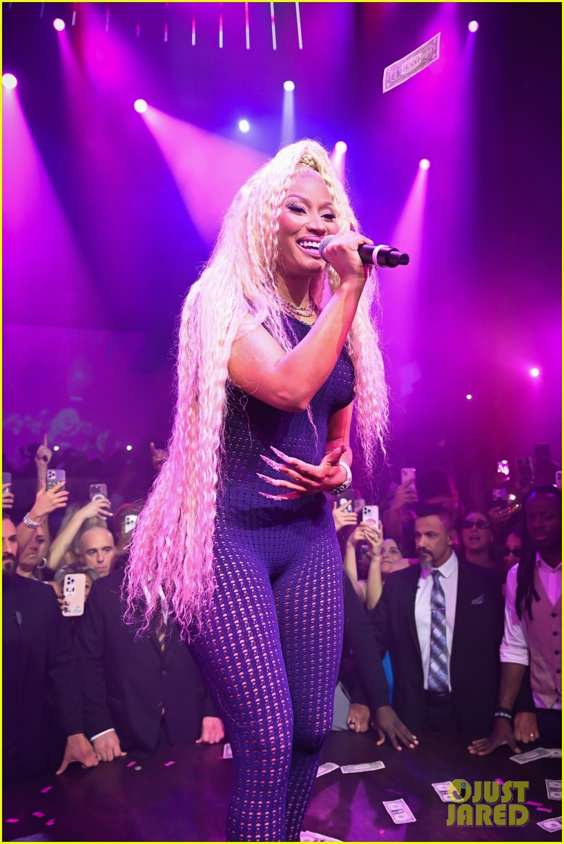 Photo: nicki minaj new years eve 17 | Photo 4998708 | Just Jared ...