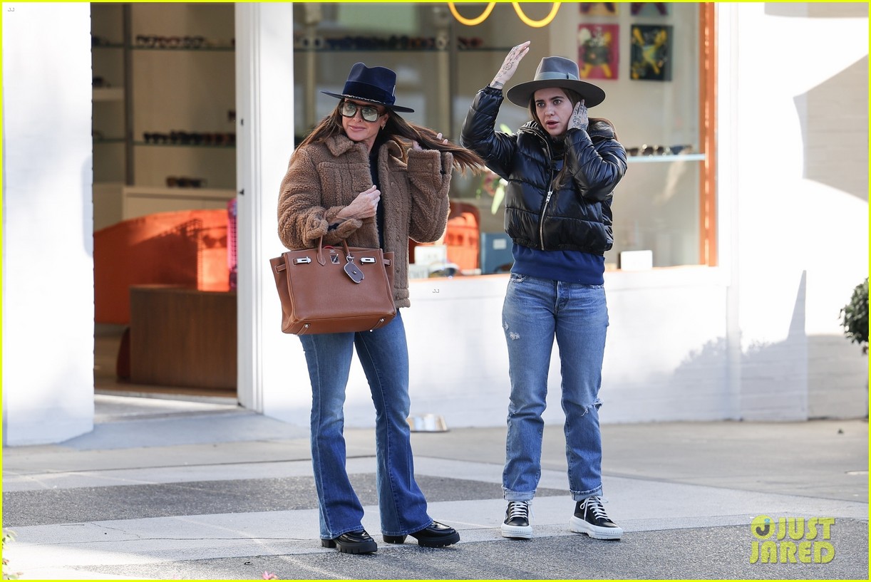 Kyle Richards & Morgan Wade Step Out for Lunch in Los Angeles: Photo ...