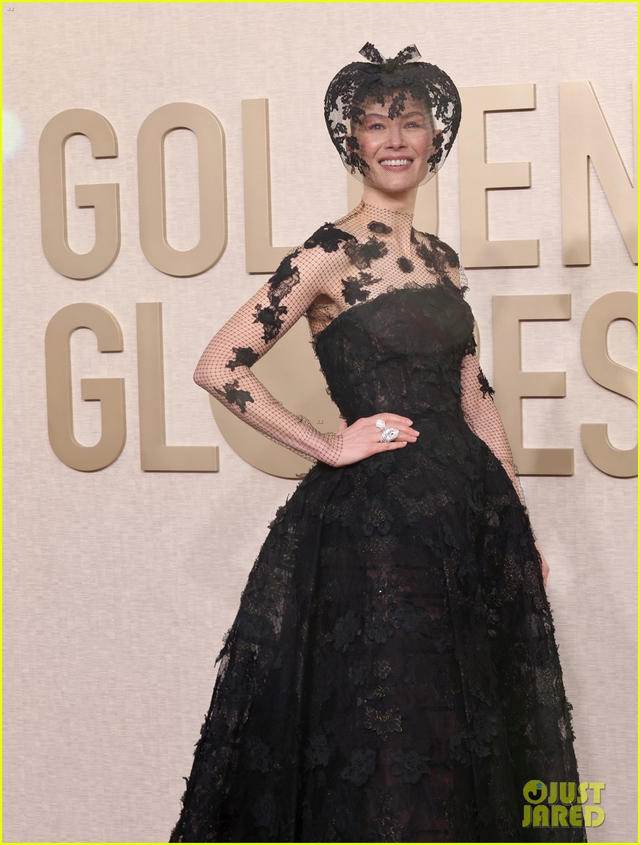Natalie Portman & Rosamund Pike's Dior Dresses Got Stuck Together at Golden Globes 2024, Natalie ...
