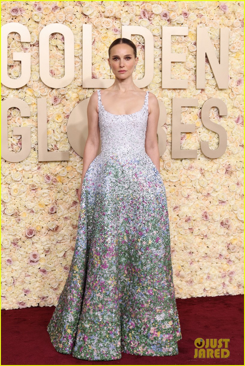 Natalie Portman & Rosamund Pike's Dior Dresses Got Stuck Together at Golden Globes 2024, Natalie ...
