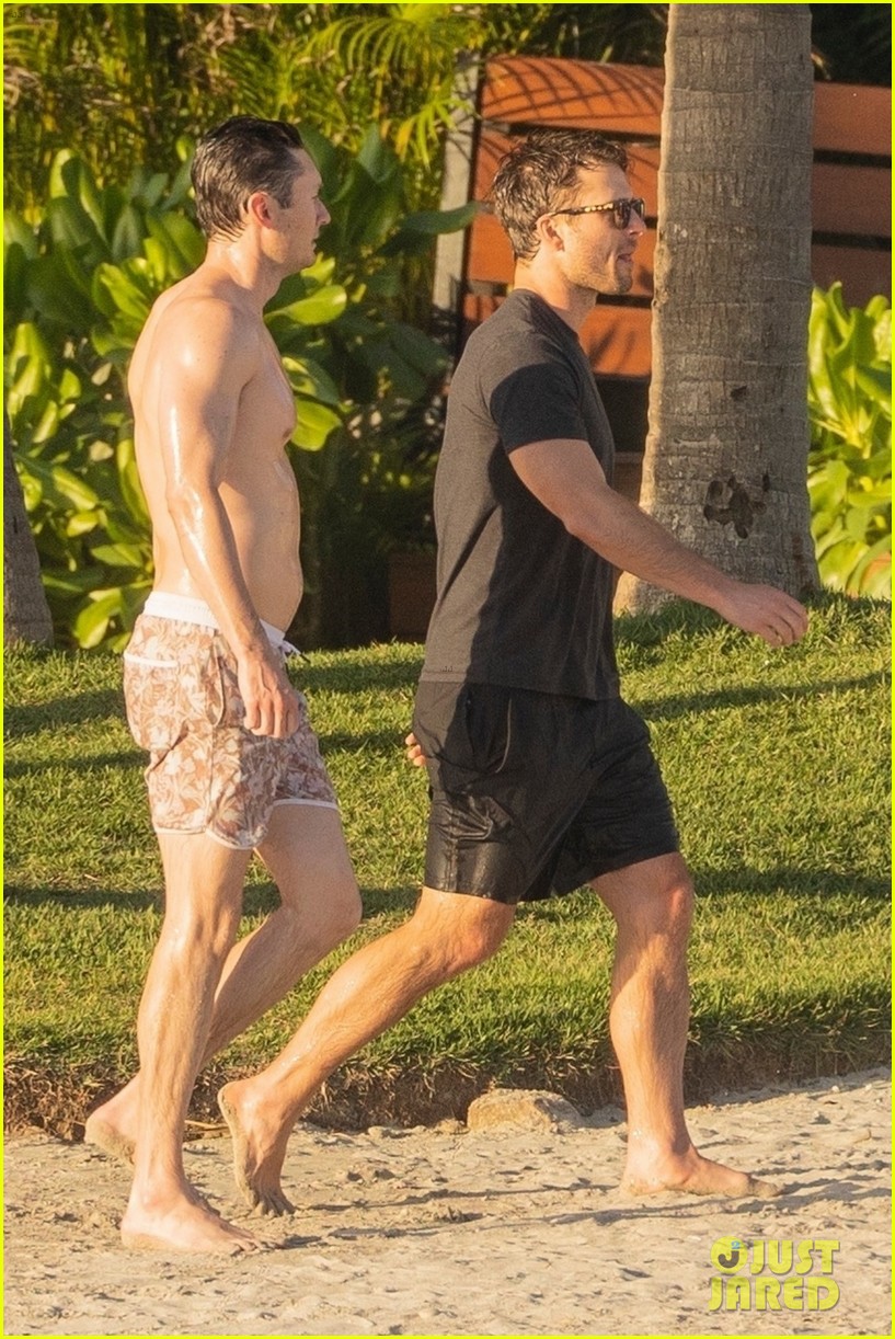 Glen Powell Spotted Shirtless in Mexico During Trip with Friend Alex ...