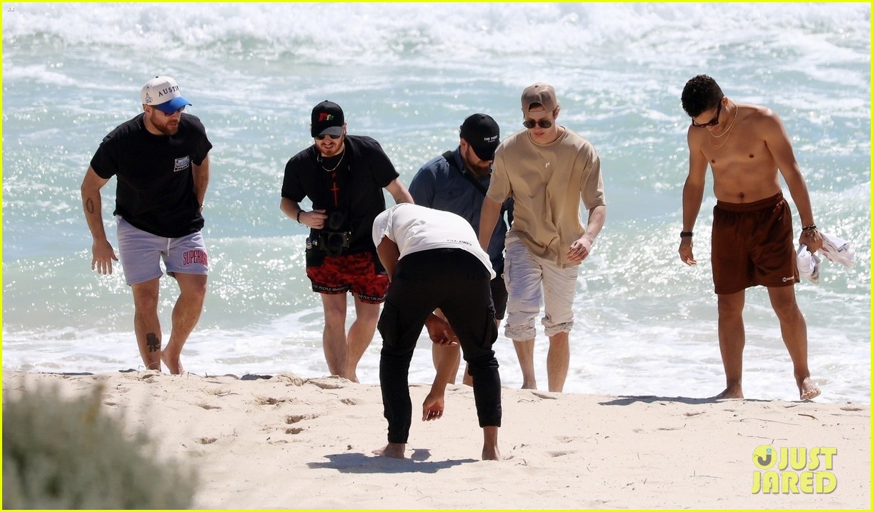 Matt Rife Arrives in Australia Ahead of His Tour Down Under, Spotted at ...