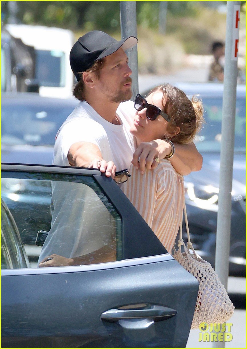 'Animal Kingdom' Actor Ben Robson Goes Shirtless for Beach Day with ...