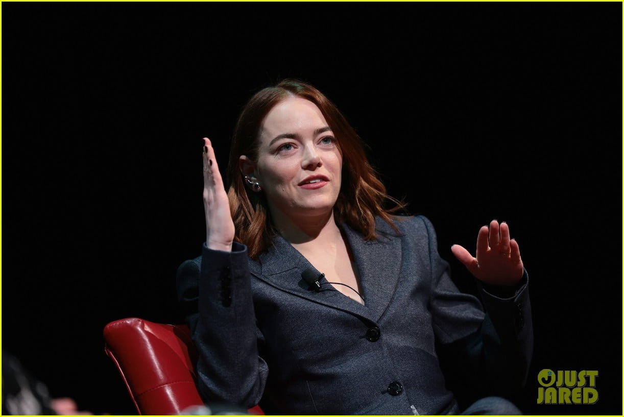 Emma Stone Rocks a Power Suit in First Appearance Since Earning 4th ...