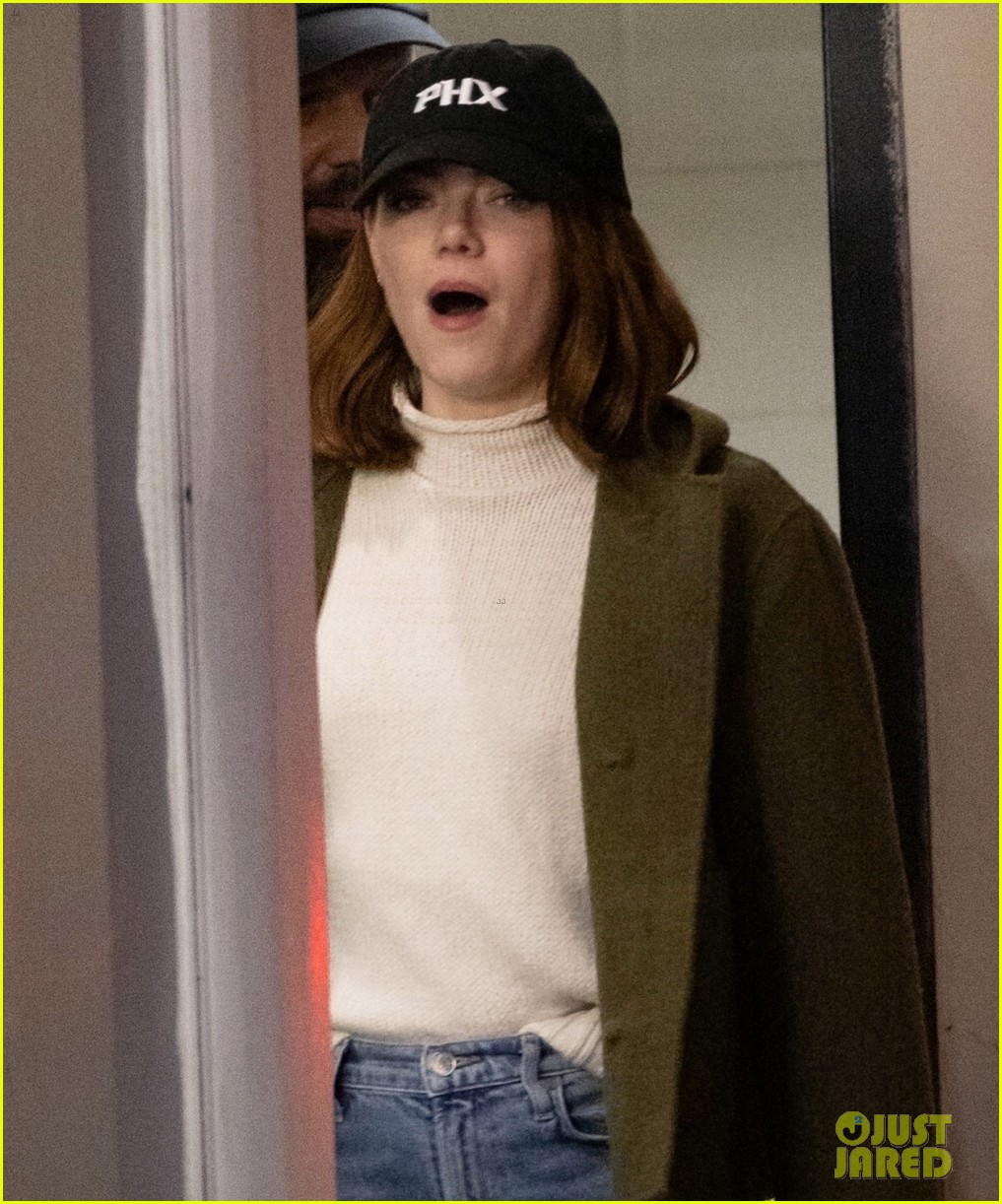 Emma Stone Grabs Sushi for Dinner with Friends in L.A.: Photo 5002947 ...