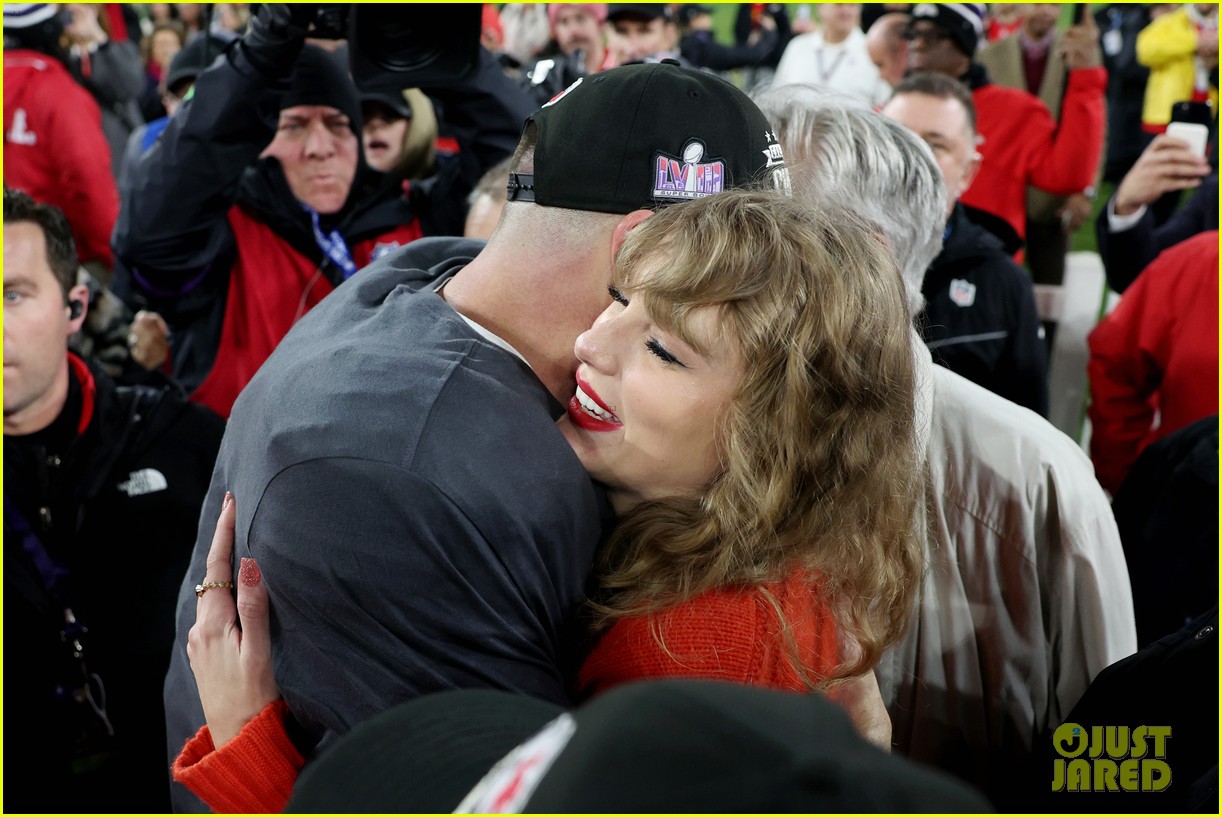 New Taylor Swift & Travis Kelce Video Shows Them Saying 'I Love You' to ...