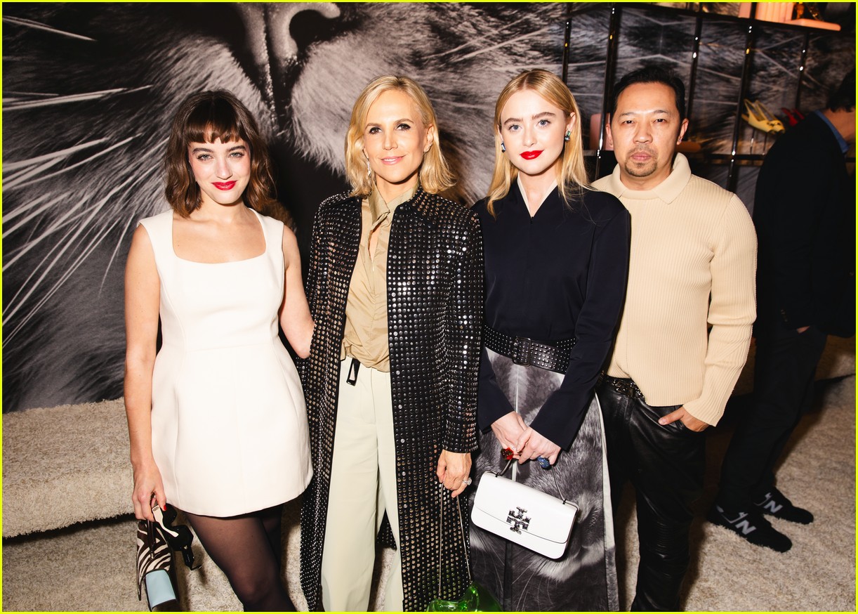 Awkwafina & Natasha Lyonne Reunite at Launch Party for New Tory Burch ...