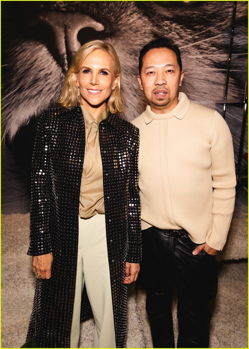 Awkwafina & Natasha Lyonne Reunite at Launch Party for New Tory Burch ...