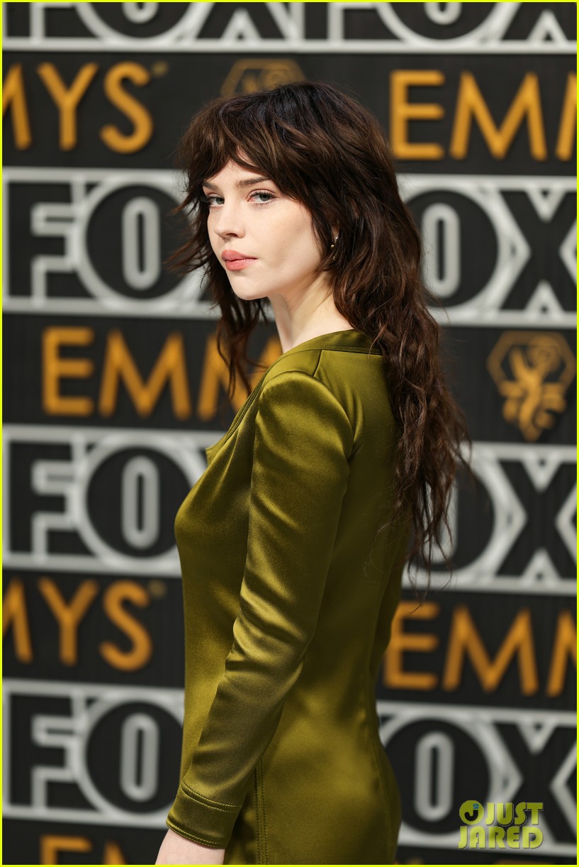 Sophie Nélisse, Jasmine Savoy Brown, Samantha Hanratty & More Young ...