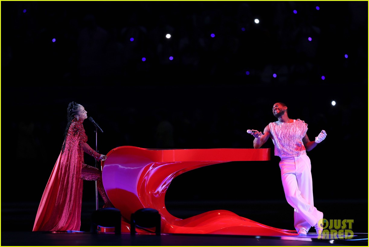 Alicia Keys Joins Usher During Super Bowl 2024 Halftime Show, Performs 2 Songs!: Photo 5013115 ...