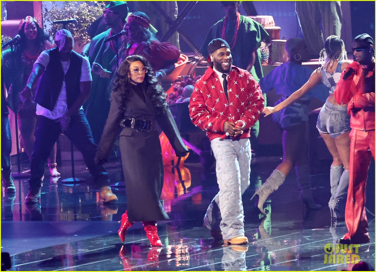 Brandy Joins Burna Boy & 21 Savage For Historic 'Sittin' On Top of the ...