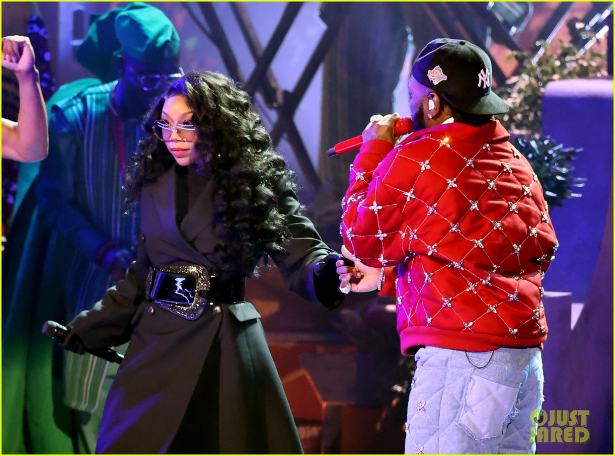 Brandy Joins Burna Boy & 21 Savage For Historic 'Sittin' On Top of the ...