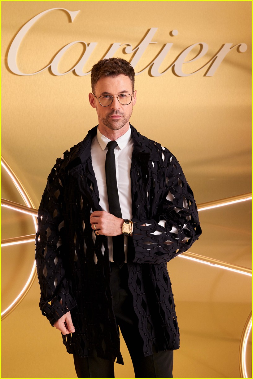 Jake Gyllenhaal, Manu Rios, Rami Malek, Emma Corrin & More Attend ...