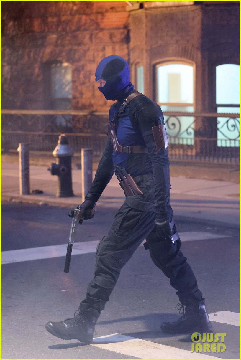 Charlie Cox Films More 'Daredevil' Scenes, Stunt Actors Spotted ...