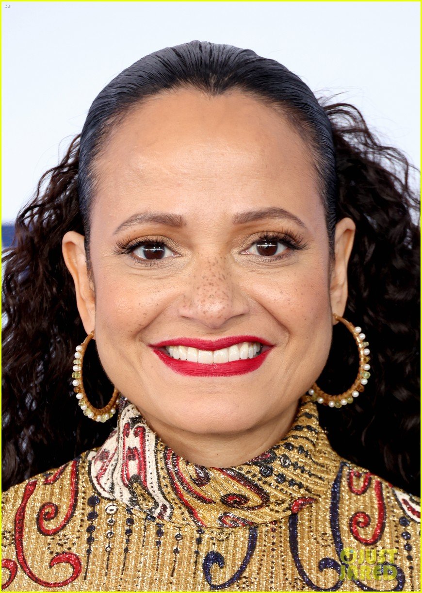 Jessica Chastain, Andrew Scott, Greta Lee, & More Lead Acting Noms ...