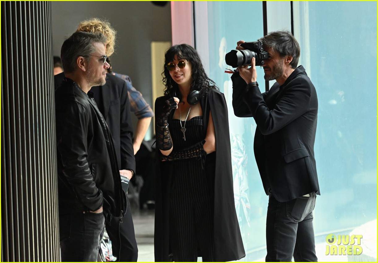 Matt Damon & Wife Luciana Make Rare Appearance at Naeem Khan Fashion ...