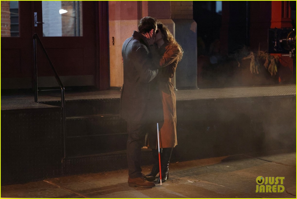 Charlie Cox & Margarita Levieva Share a Steamy Kiss on Set for ...