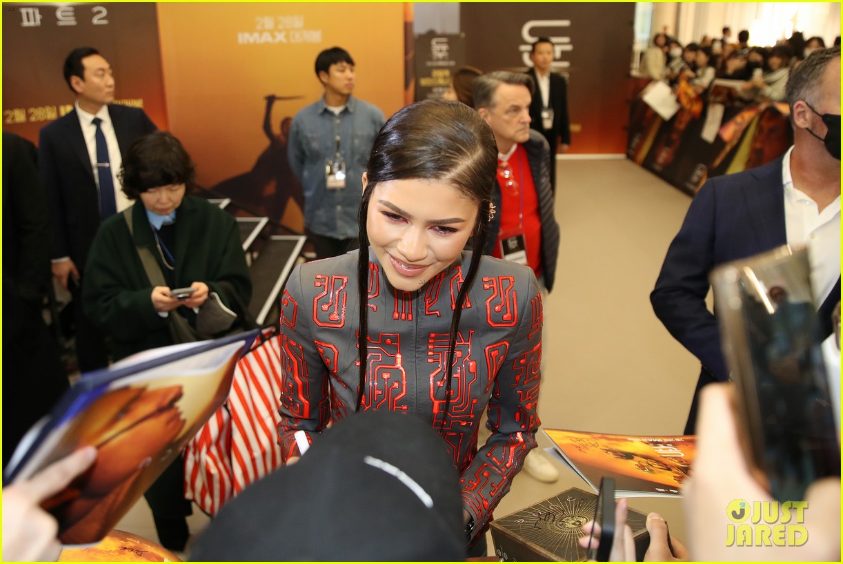 Zendaya, Timothee Chalamet & Austin Butler's High-Fashion 'Dune: Part ...