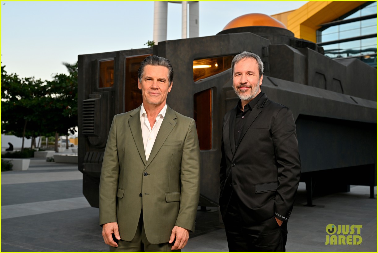 Dave Bautista, Josh Brolin, & Director Denis Villeneuve Bring 'Dune ...