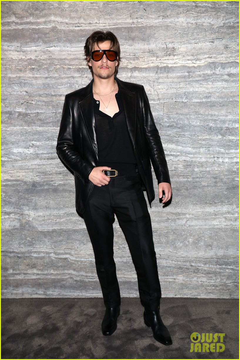 Callum Turner Joins Uma Thurman, Sam Claflin, & More Stars at Tom Ford ...