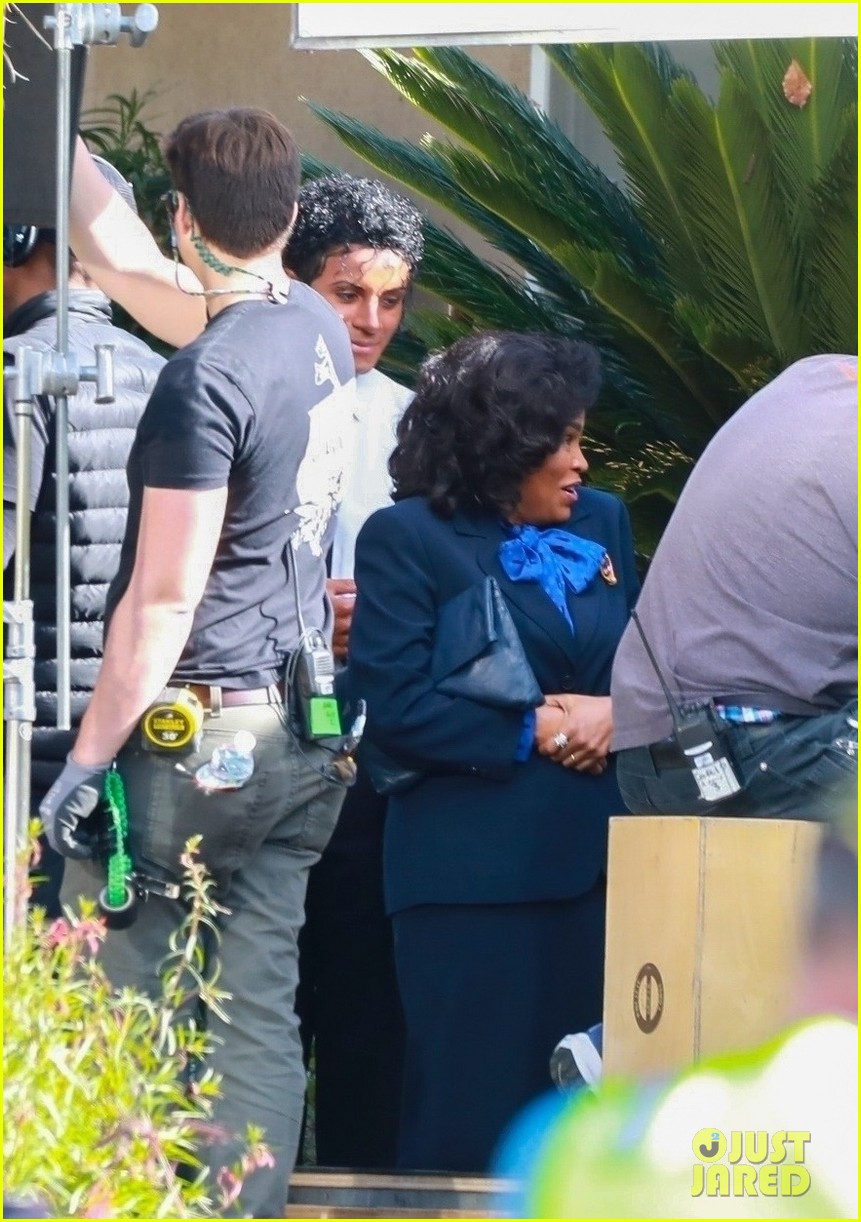 Jaafar Jackson Transforms Into Michael Jackson While Filming Biopic ...