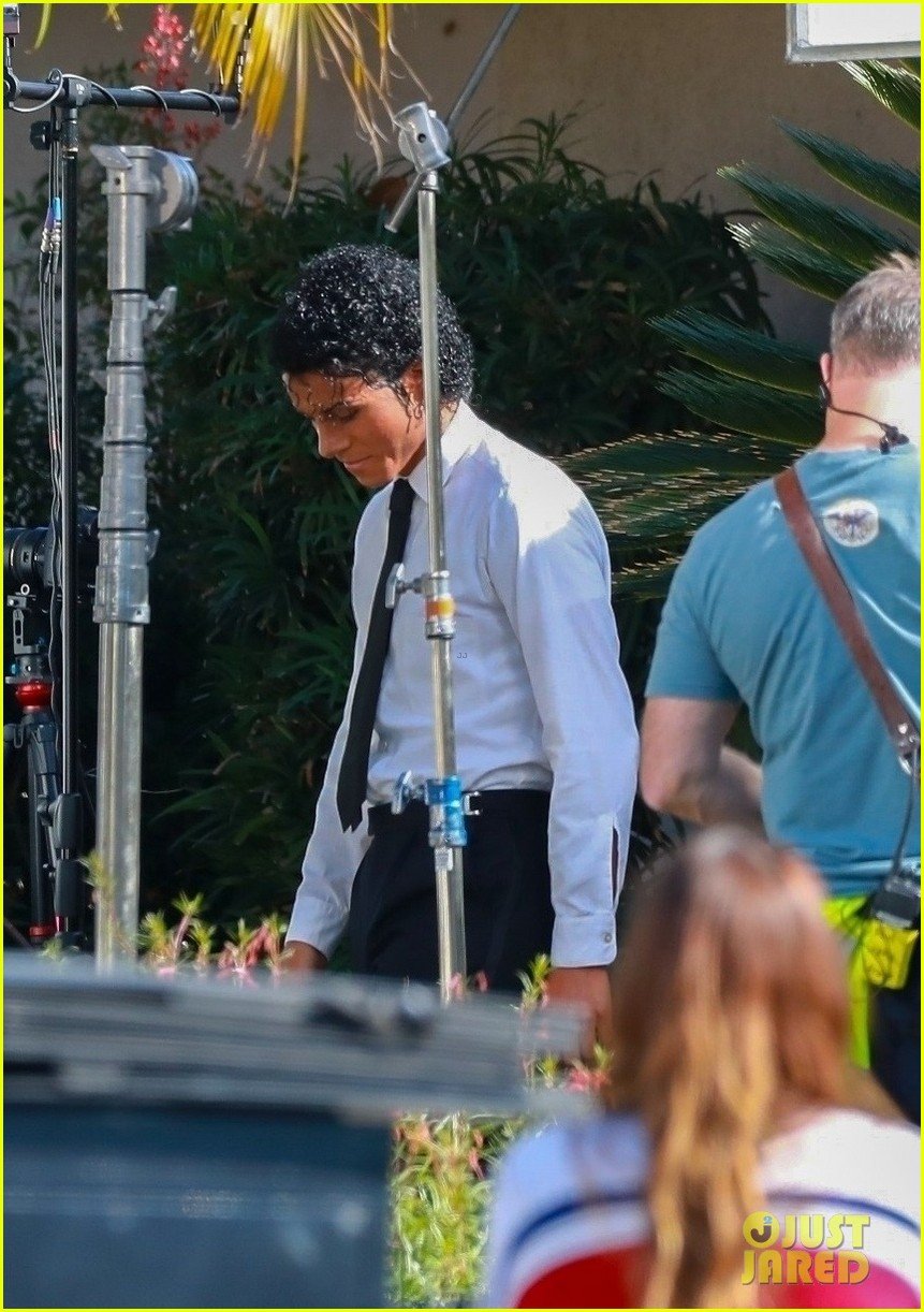 Jaafar Jackson Transforms Into Michael Jackson While Filming Biopic ...