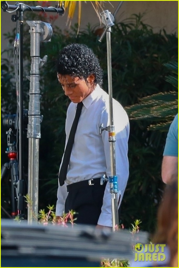 Jaafar Jackson Transforms Into Michael Jackson While Filming Biopic with On-Screen Mom Nia Long ...