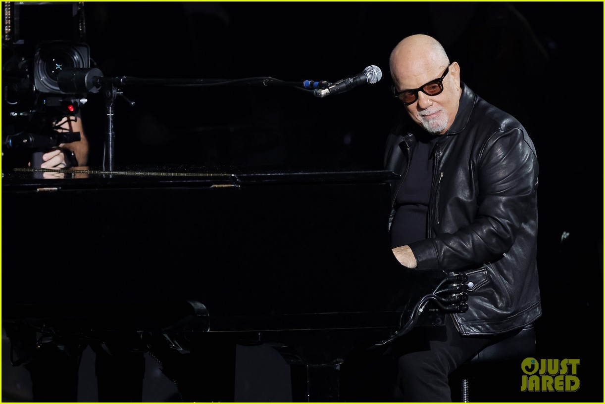 Billy Joel Performs New Song 'Turn the Lights Back On' for First Time ...