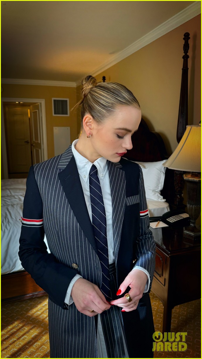 Joey King & Logan Lerman Debut 'We Were the Lucky Ones' Trailer at Hulu TCA Panel: Photo 5012320 ...