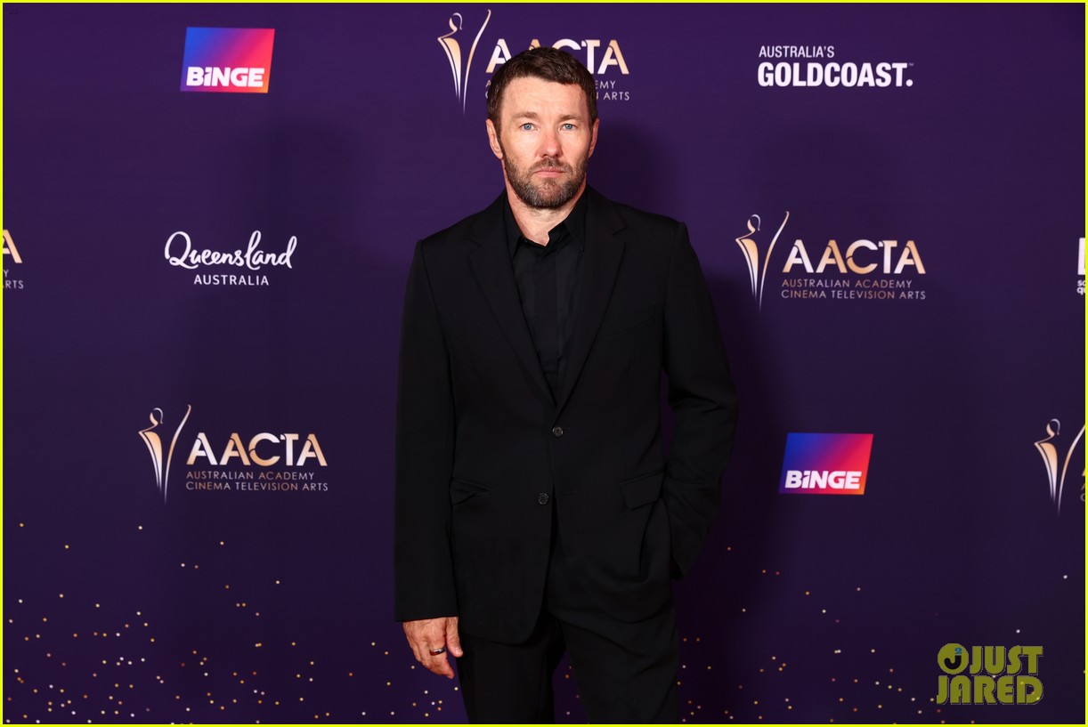 Margot Robbie Gets Support from Husband Tom Ackerley as She's Honored ...