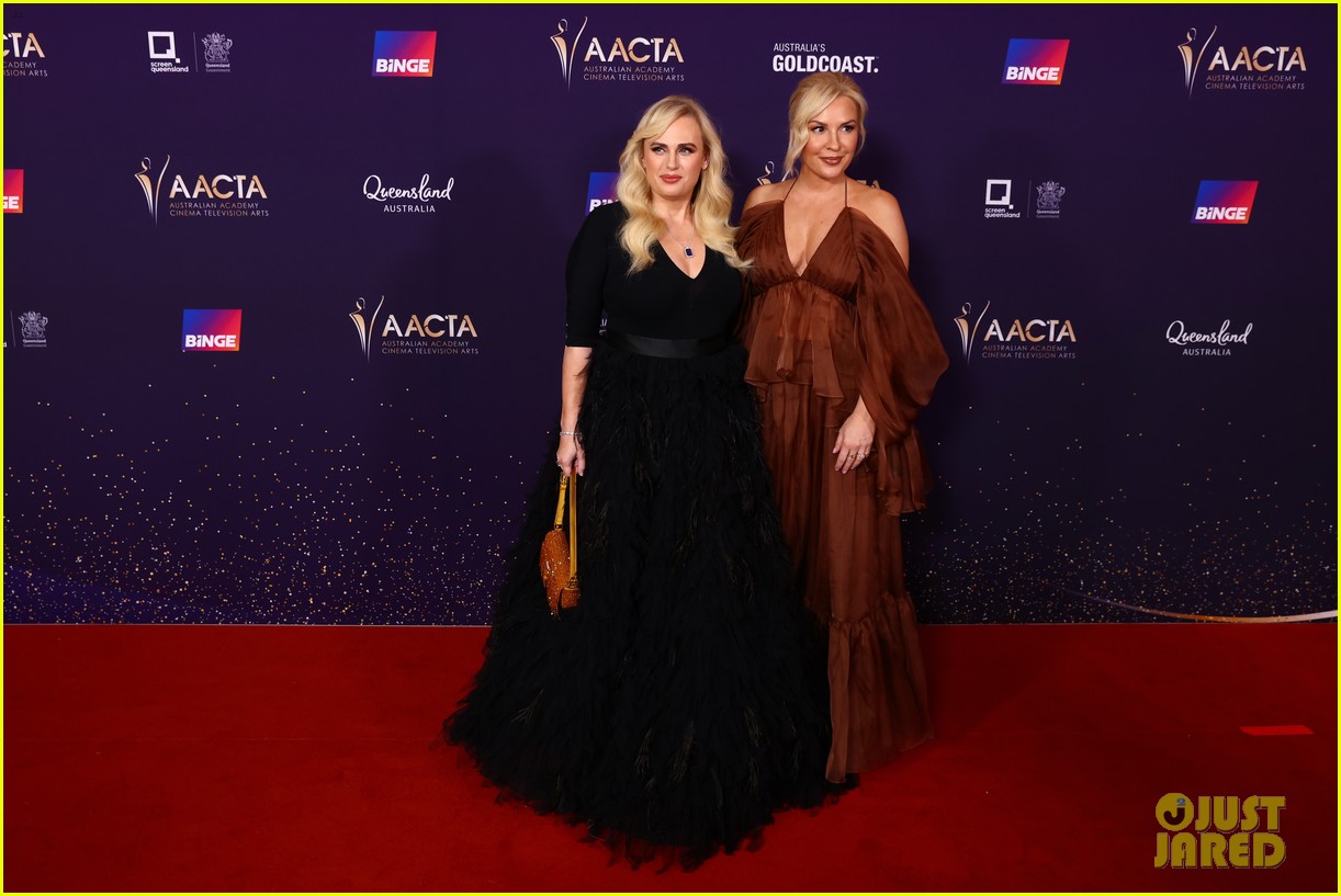 Margot Robbie Gets Support from Husband Tom Ackerley as She's Honored ...