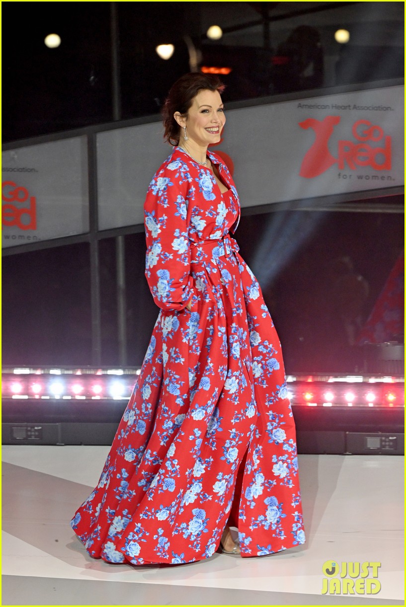 Demi Lovato Heats Up the Red Carpet & Stage During Red Dress Collection ...