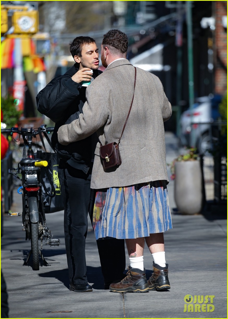 Sam Smith & Boyfriend Christian Cowan Share a Hug & Kiss Before Parting ...