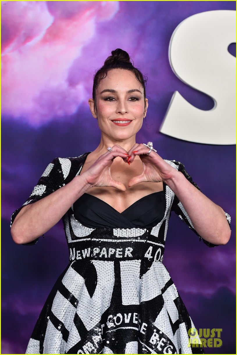 Adam Sandler's Gets Family's Support at 'Spaceman' Premiere with Co ...