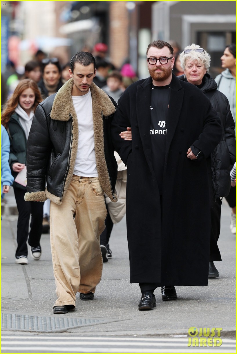 Sam Smith & Boyfriend Christian Cowan Stroll Arm-in-Arm Around NYC ...