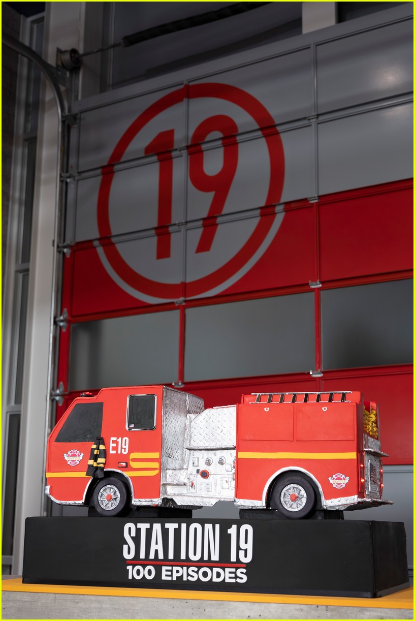 'Station 19' Stars, Including Real-Life Couple Jaina Lee Ortiz & Jay ...