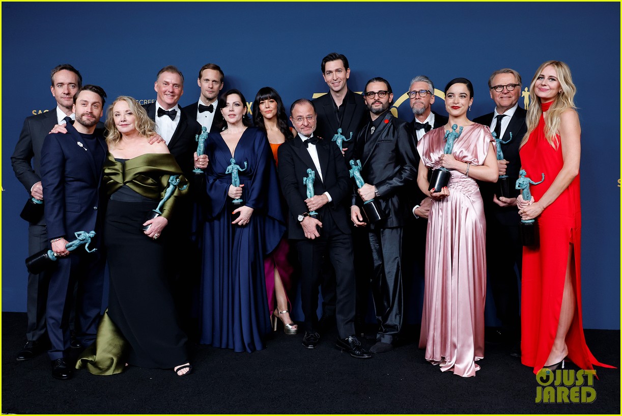 'Succession' Stars Reunite for Final Awards Show, Win Best Cast at SAG ...