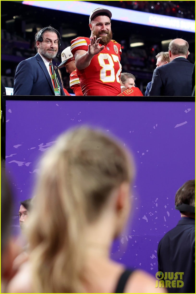 Taylor Swift & Travis Kelce Kiss After Super Bowl Win - Every Photo & Video!: Photo 5013319 ...