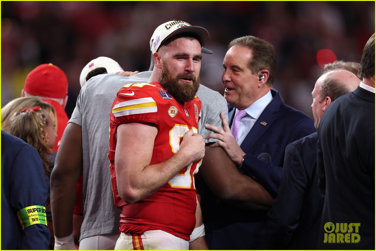 Taylor Swift & Travis Kelce Kiss After Super Bowl Win - Every Photo & Video!: Photo 5013348 ...