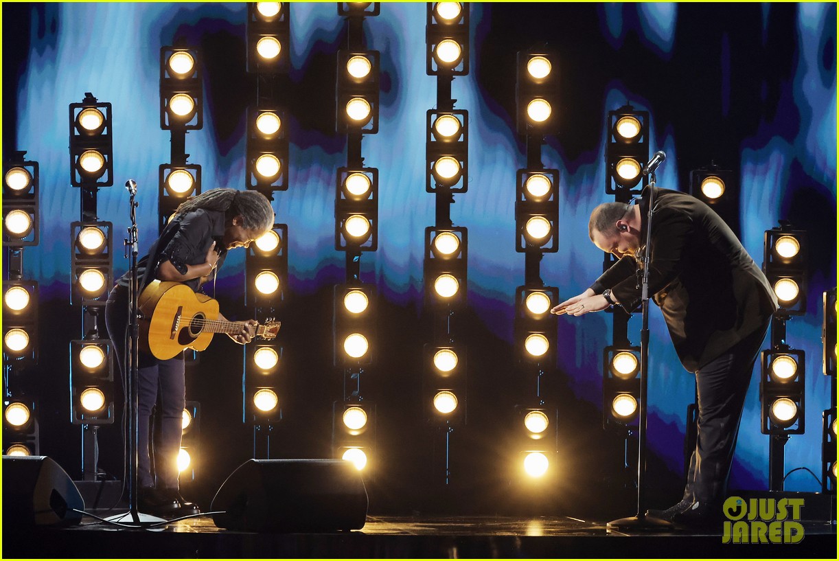 Tracy Chapman Joins Luke Combs at Grammys for First Live Performance in ...
