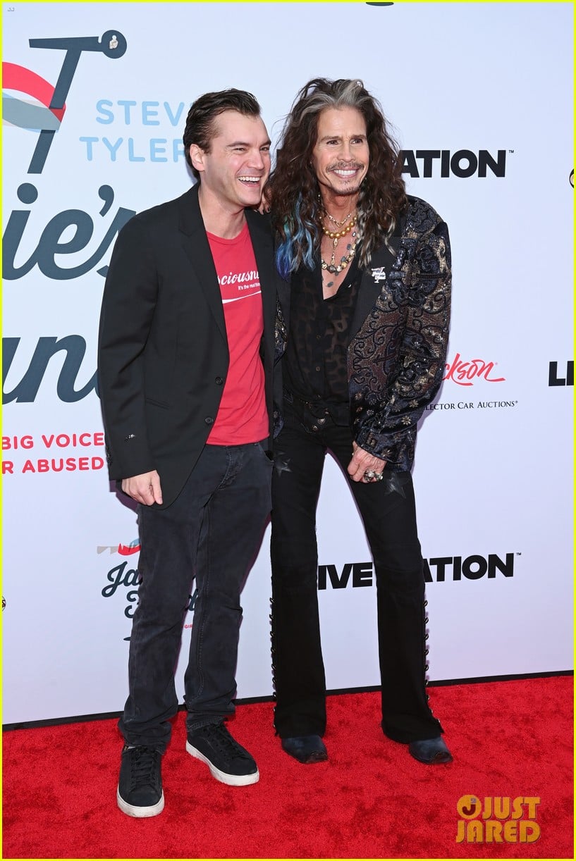 Steven Tyler Gets Support from Girlfriend Aimee Preston as He Hosts Jam ...
