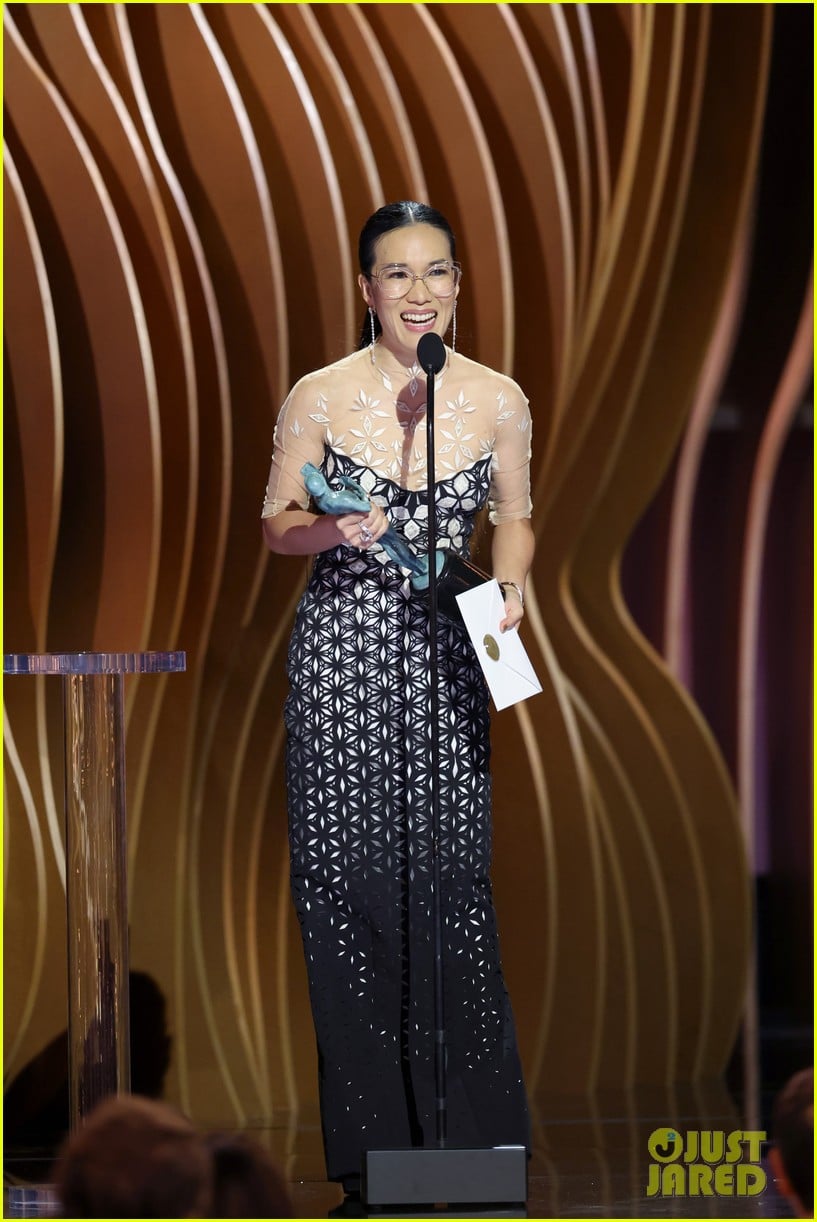 Beef's Ali Wong Has Major Fashion Moment at SAG Awards 2024 Before ...