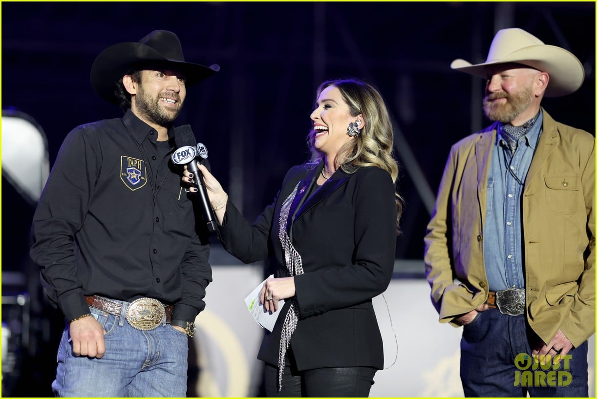 Bella Hadid Cheers on Boyfriend Adan Banuelos at American Performance ...